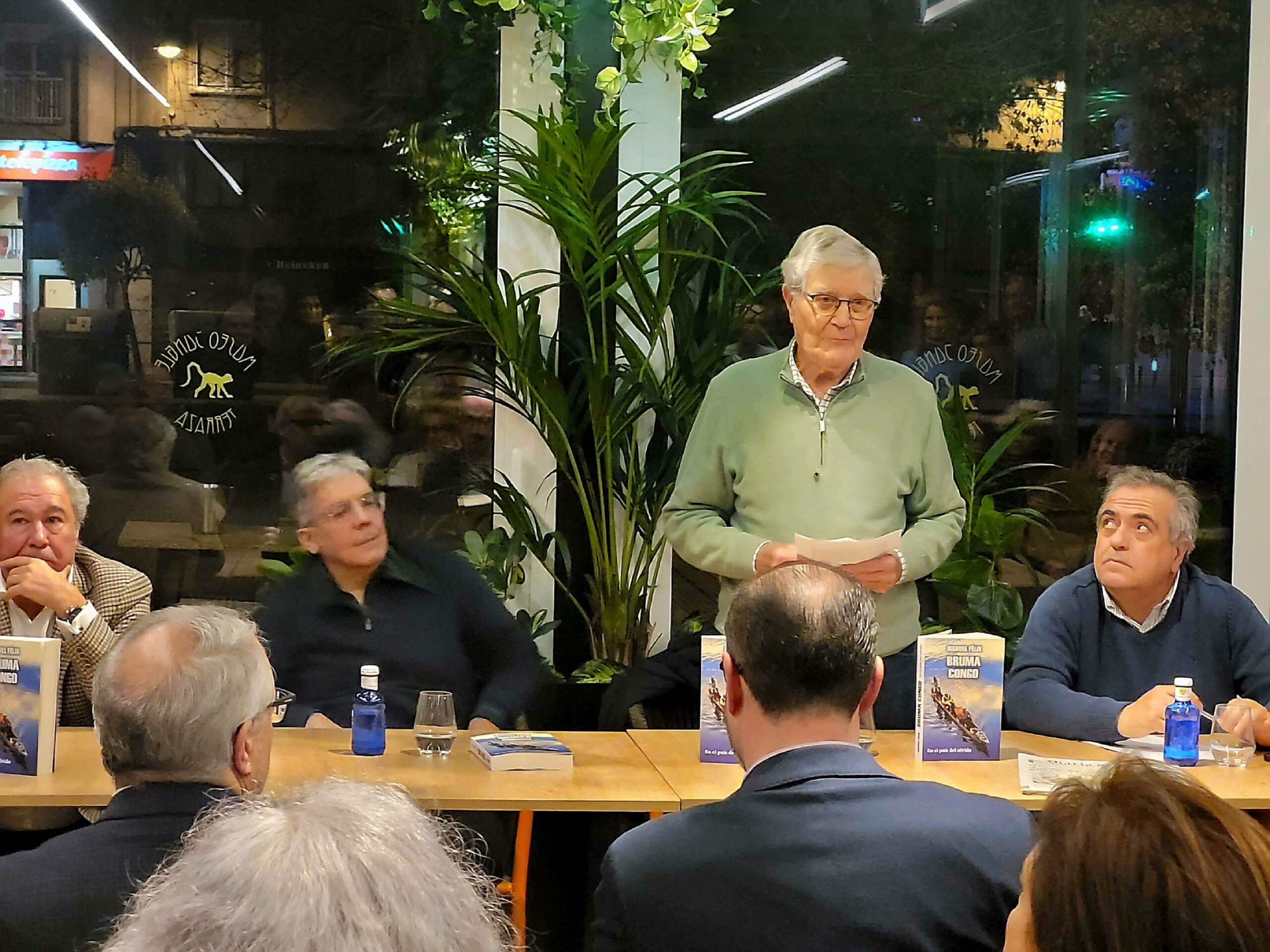 Florentino García, en la presentación del libro Bruma Congo, del ...
